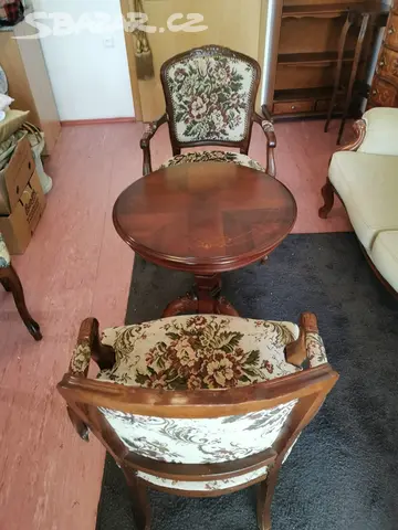 Stolek+2 židle cena za vše 2 tisice. - Praha - Bazar - Sbazar.cz