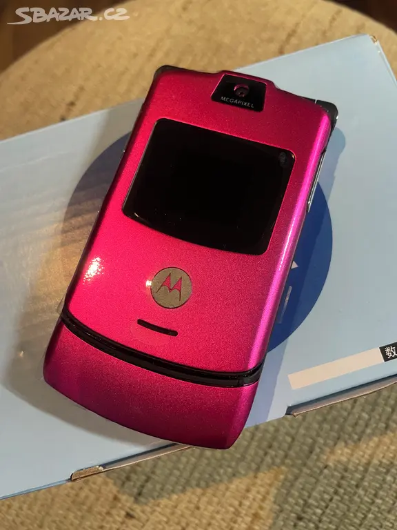 Motorola Razr V3 Pink - Krnov, Pod Bezručovým vrchem - Bazar - Sbazar.cz