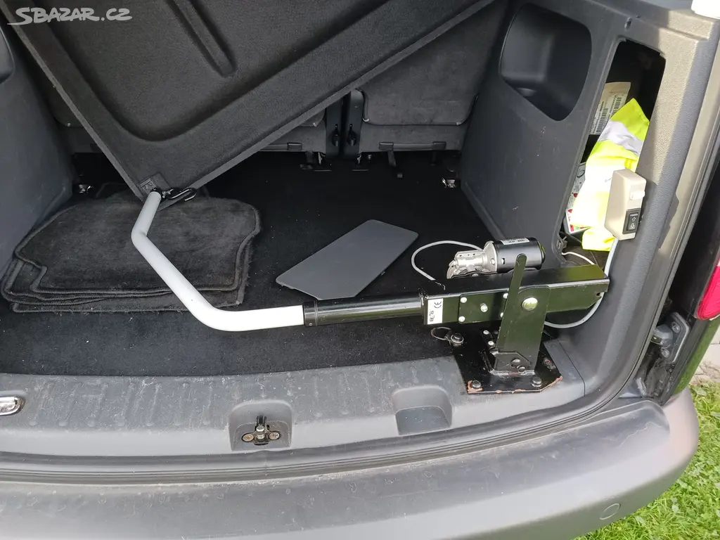 Vestavba pro invalidu MPV např. Volkswagen Caddy - Hořice - Bazar ...