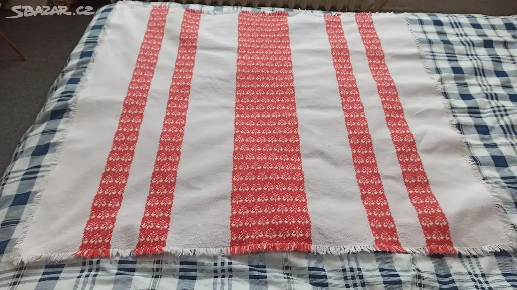RETRO UBRUS 85 X 80 CM - Paskov - Bazar - Sbazar.cz