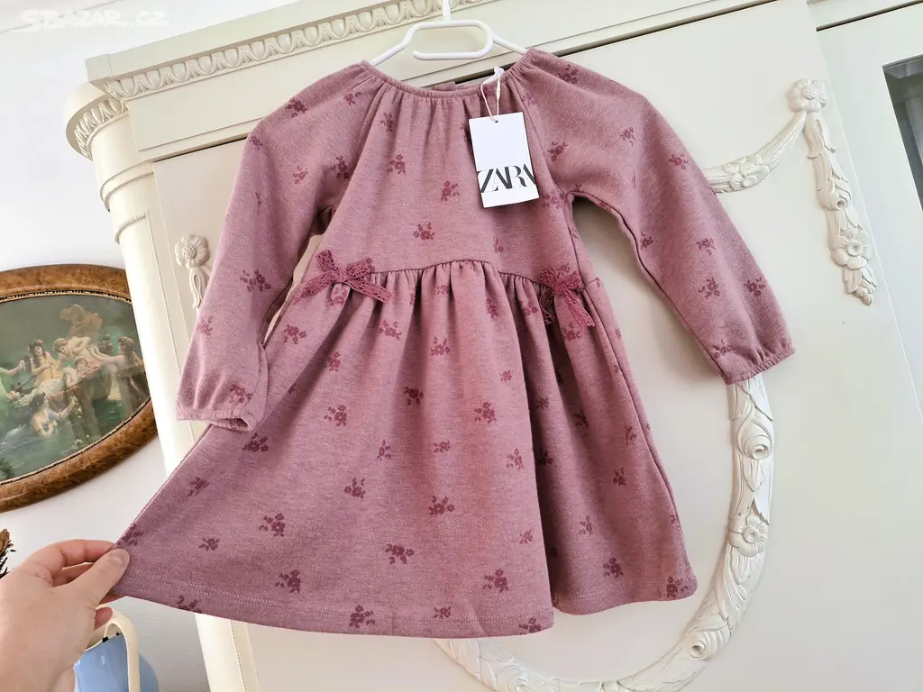 Nové měkoučké šaty Zara 104 starorůžové kytičky - Uherské Hradiště - Bazar - Sbazar.cz