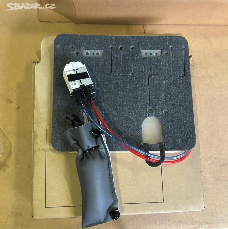 BMW 5 G30 F10 7 G11 Bederní polštář s čerpadlem - Praha, Vršovice ...