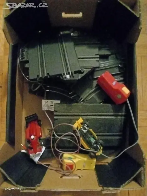 Části autodráhy s autíčky. - Plzeň, Doubravka - Bazar - Sbazar.cz