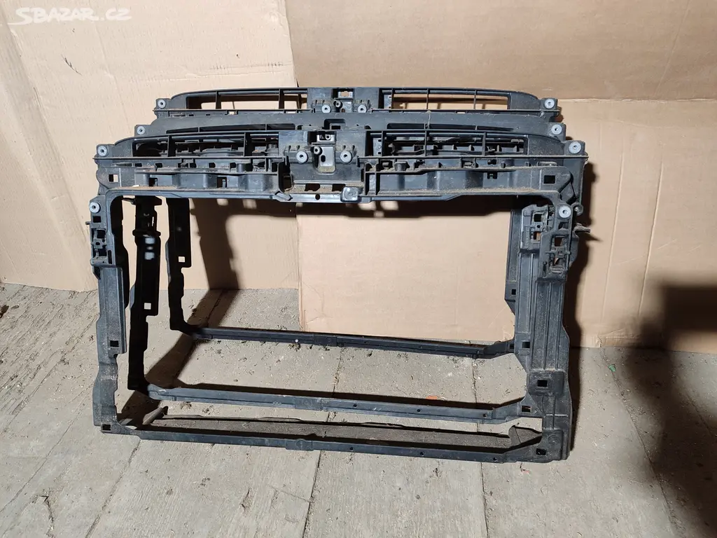 Volkswagen Golf VII chladičová stěna - Polička - Bazar - Sbazar.cz