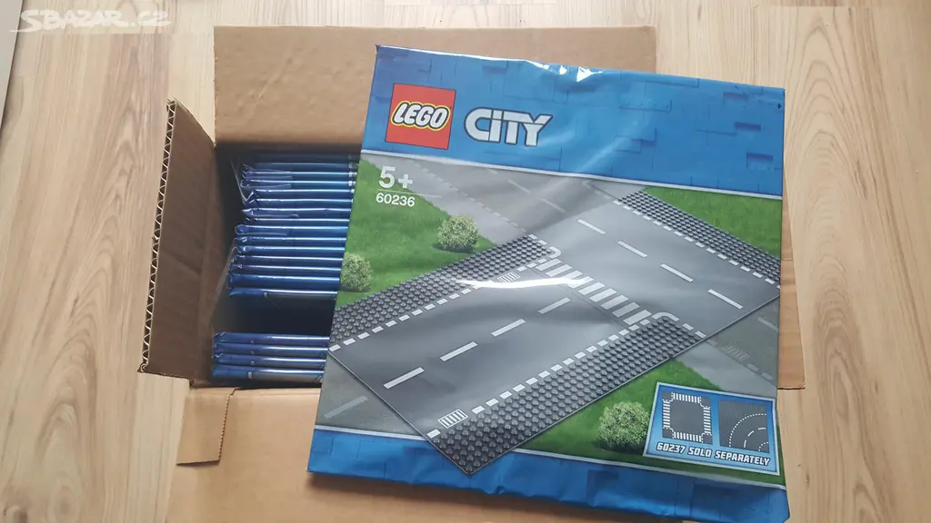 LEGO City 60236 Ulice a křižovatka - Brno - Bazar - Sbazar.cz
