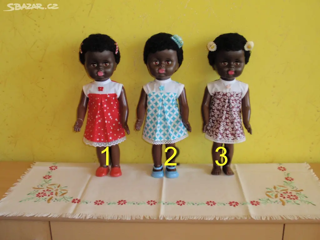 Šatičky na retro panenku Hamiro vysokou 40 cm. - Nymburk - Bazar ...