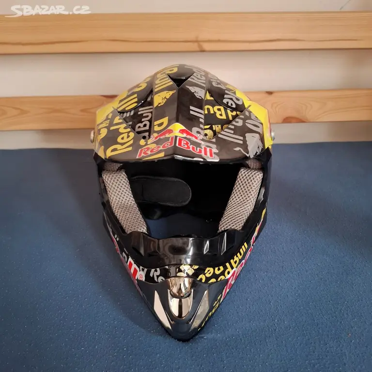 Dětská motorkářská helma Red Bull - Praha-západ - Bazar - Sbazar.cz