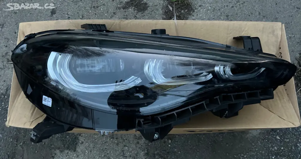 PŘEDNÍ PRAVÉ SVĚTLO Alfa Romeo Giulia MATRIX LED - Mníšek pod Brdy ...