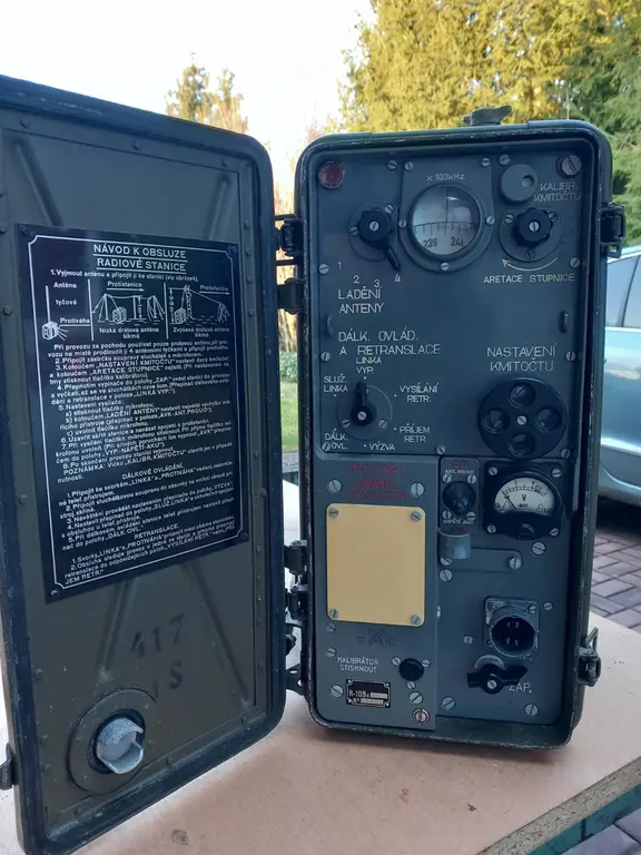 Vojenská radiostanice R 109d - Kutná Hora - Bazar - Sbazar.cz