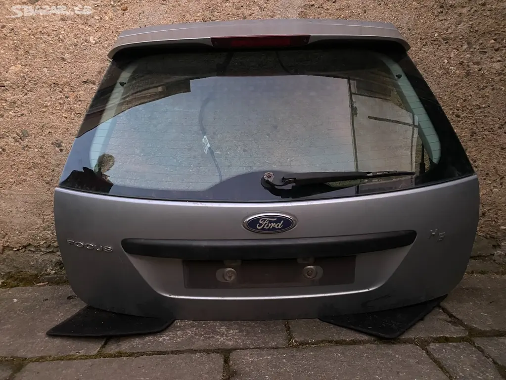 Ford Focus MK2(2005) páté dveře liftback stříbrné - Brno-město - Bazar ...