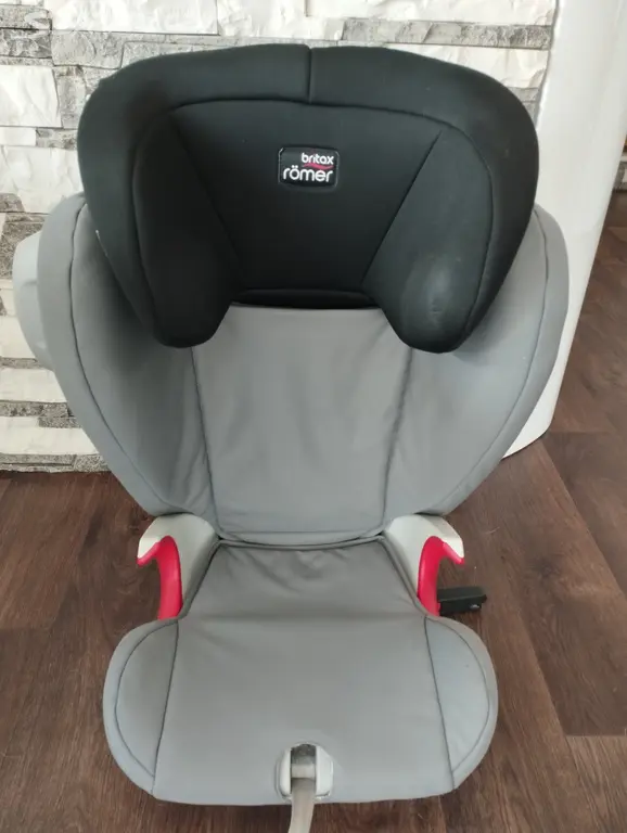 Autosedačka Britax Romer Kid Fix - Most - Bazar - Sbazar.cz