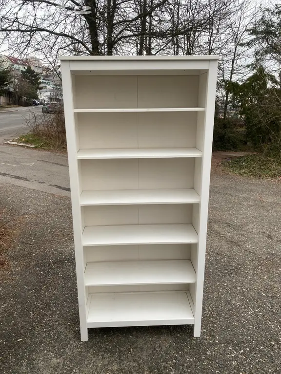 IKEA Hemnes knihovna - bíl. mořidlo - Praha, Libeň - Bazar - Sbazar.cz