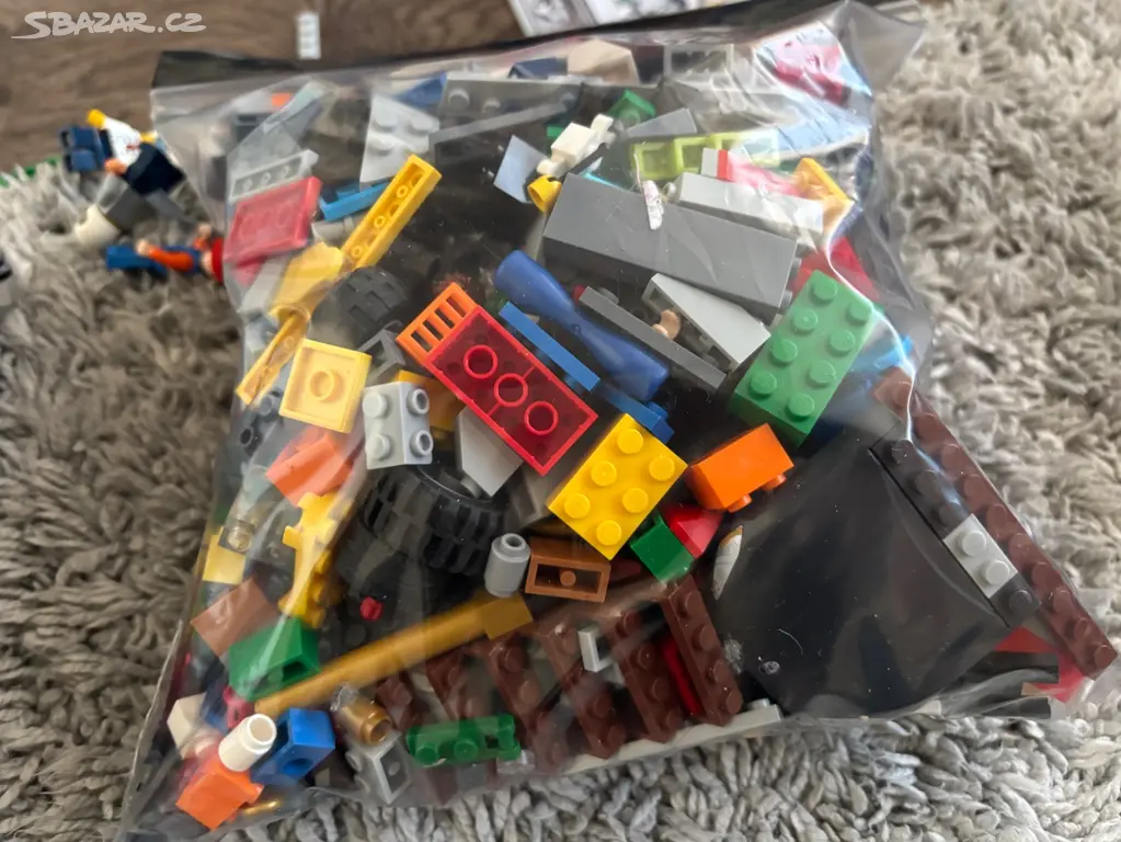 Lego 750 gramů různé druhy + speciální dáreček - Brno, Bystrc - Bazar ...