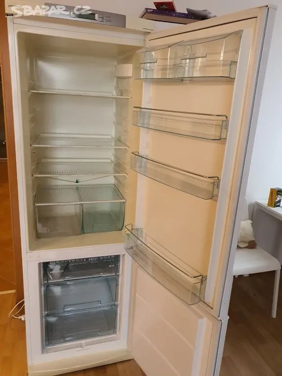 180cm lednice AEG + 3 šuplíkový mrazák - Praha, Nové Město - Bazar ...