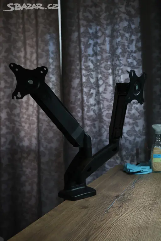 Prodám stojan na dva monitory AlzaErgo - Praha - Bazar - Sbazar.cz