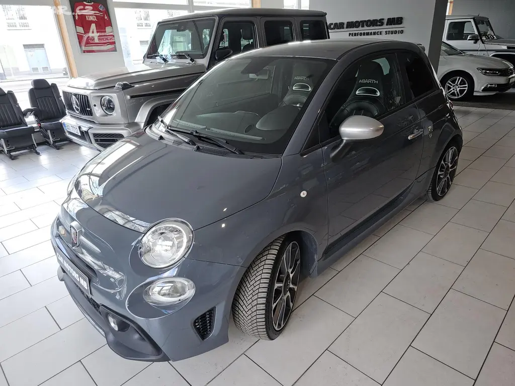 Abarth 595, 121kW automat - Hlavní město Praha - Bazar - Sbazar.cz