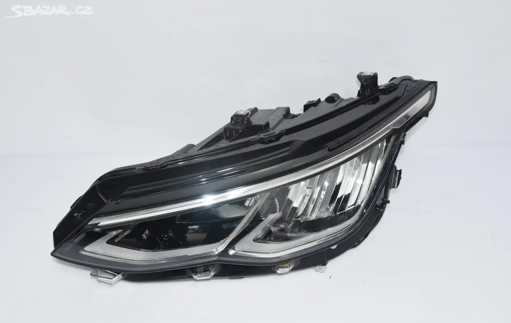 vw golf 8 full led svetlomet - Praha-západ - Bazar - Sbazar.cz