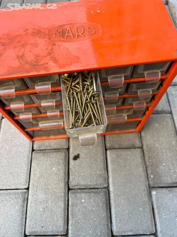 Mars bedna plná spojovacího materiálu - Praha 9 - Bazar - Sbazar.cz