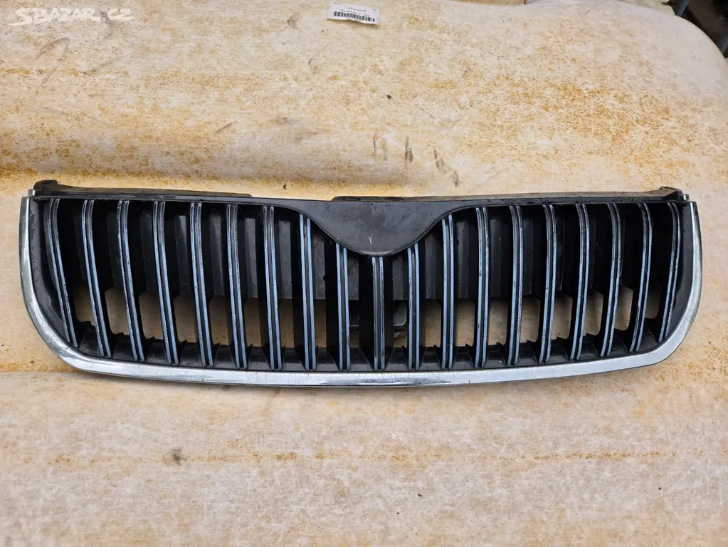 SKODA SUPERB 2 PREDNI MASKA - Kladno - Bazar - Sbazar.cz