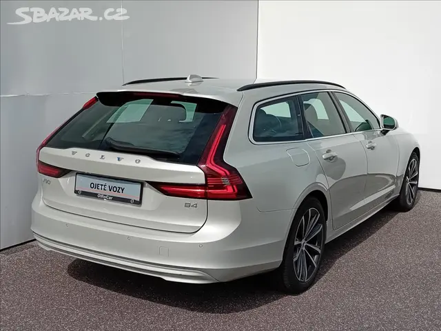 Volvo V90, 2,0 8AT FWD Momentum Pro B4 - Trutnov - Bazar - Sbazar.cz