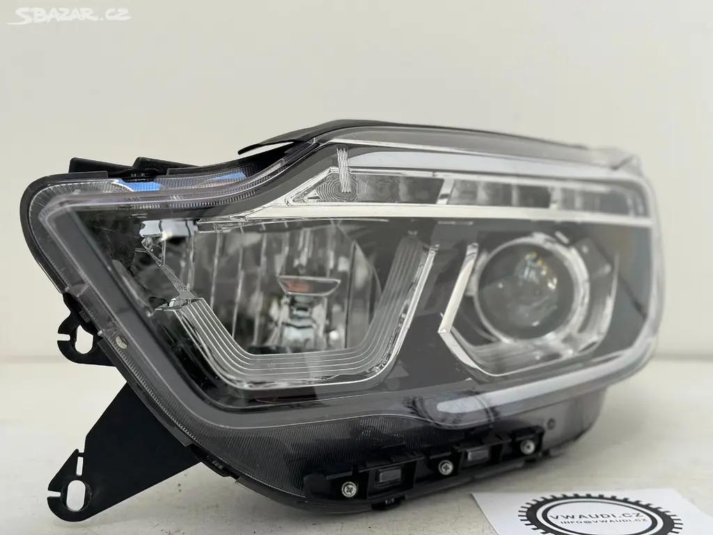 SVĚTLO Ssangyong MUSSO-REXTON SPORTS - Praha, Stodůlky - Bazar - Sbazar.cz