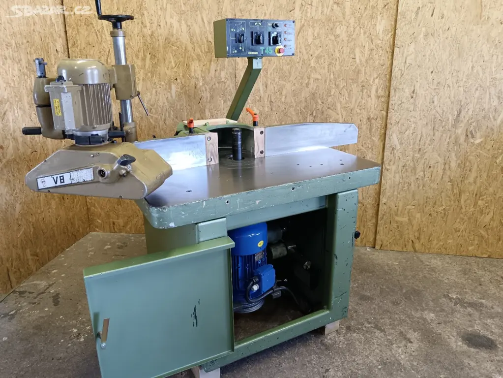 Spodní frézka GRIGGIO, fréza s podavačem, fréza - Třebechovice pod ...