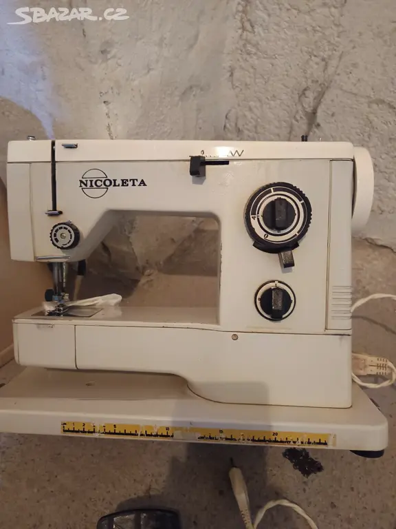 Prodám kufříkový šicí stroj Nicoleta - Lipník nad Bečvou - Bazar ...