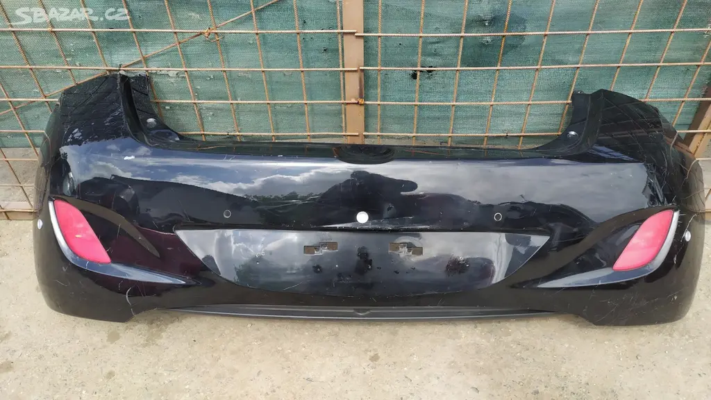 HYUNDAI i30 FACELIFT NÁRAZNÍK 86611-A6000 - Kolín - Bazar - Sbazar.cz