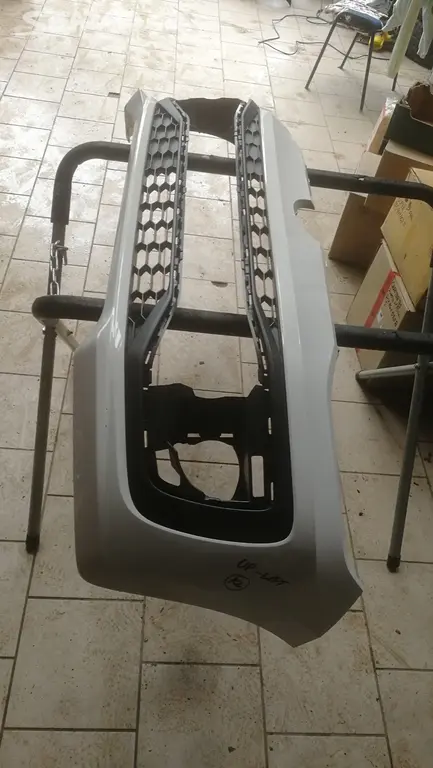 VW UP LIFT, PŘEDNÍ NÁRAZNÍK - Ohrobec - Bazar - Sbazar.cz