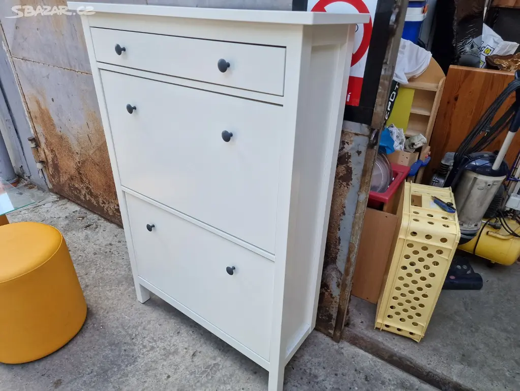 Botník Ikea Lamino 30x89 výška 127 cm - Praha 9 - Bazar - Sbazar.cz