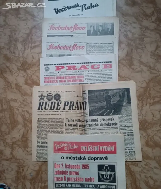 Staré noviny, foto je ilustrativní - Praha - Bazar - Sbazar.cz
