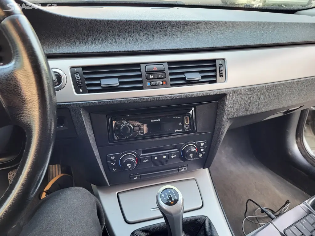 Rádio BMW E90 Kenwood KDC-BT52U - Chomutov - Bazar - Sbazar.cz