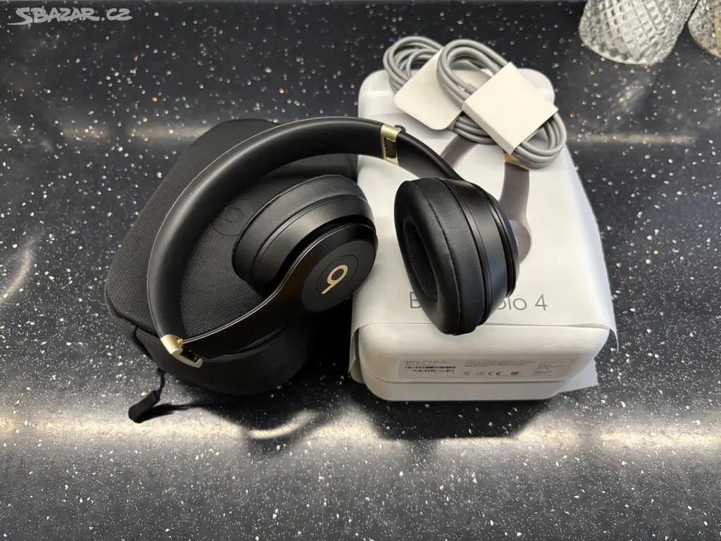 Sluchátka Apple Beats Solo 4 Wireless Gold / Black - Opava - Bazar ...