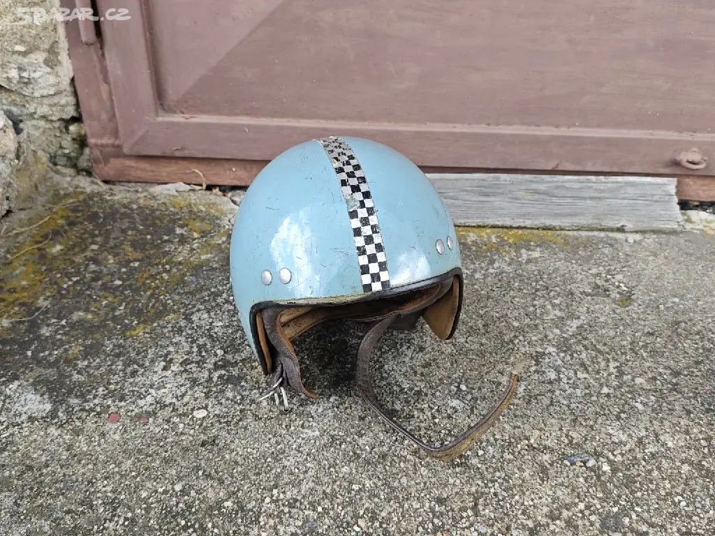 Retro helma na motorku - Borovany - Bazar - Sbazar.cz