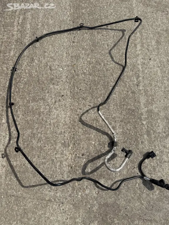 8R0131984AA Dávkovací hadice AdBlue - Brandýs nad Labem-Stará Boleslav ...