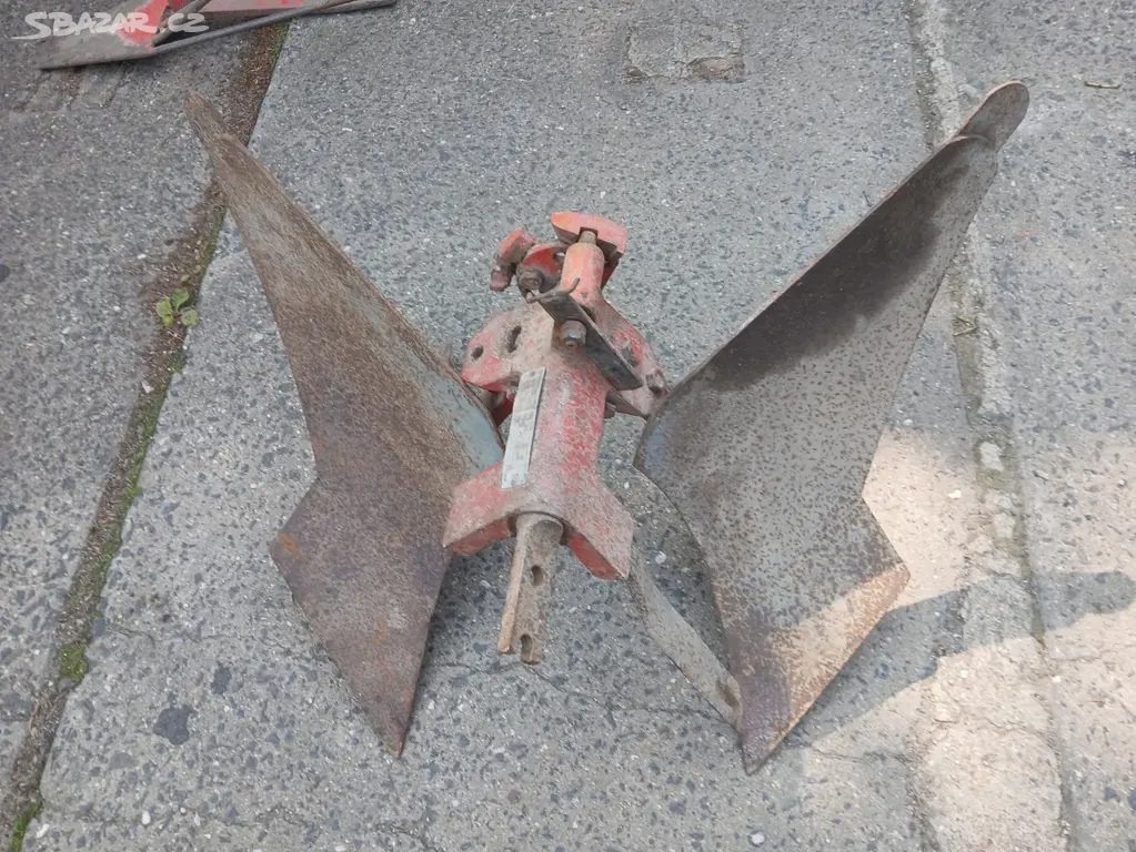 Prodam pluh obracák tera vari - Žatec - Bazar - Sbazar.cz