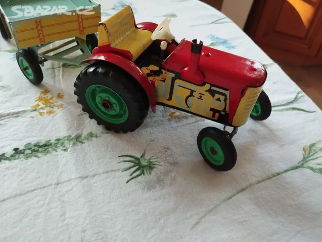 Staré hračky,plechový traktor Zetor 25 KDN na klíč - Vysoké Mýto - Bazar - Sbazar.cz
