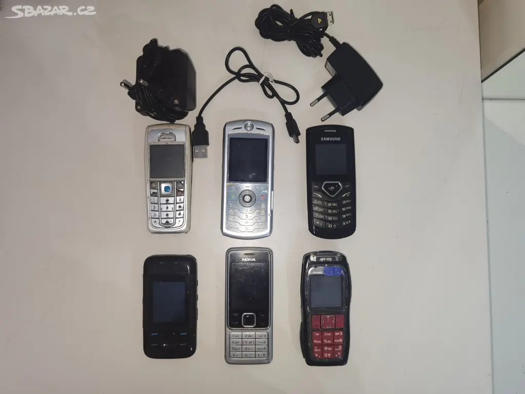 Staré mobilní telefony Nokia / Samsung / Motorola - Ostrava - Bazar ...