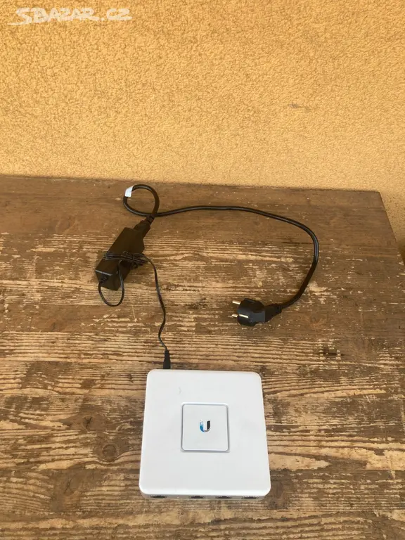 Router Ubiquiti UniFi - Security Gateway (USG) - Louny - Bazar - Sbazar.cz