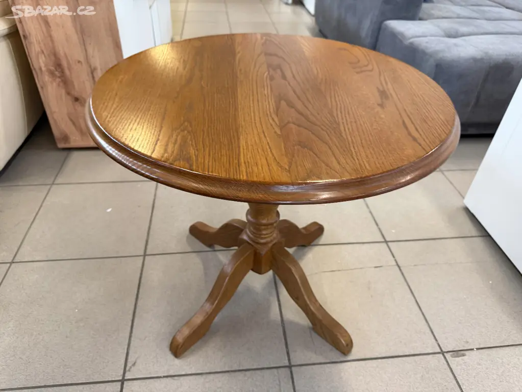 Elegantní dubový kulatý stůl - Kojetín, Kojetín I-Město - Bazar - Sbazar.cz