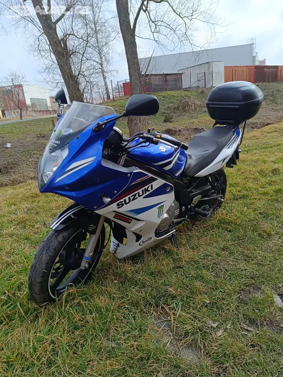 Suzuki GSX 500 r.v.2007 - Krupá - Bazar - Sbazar.cz