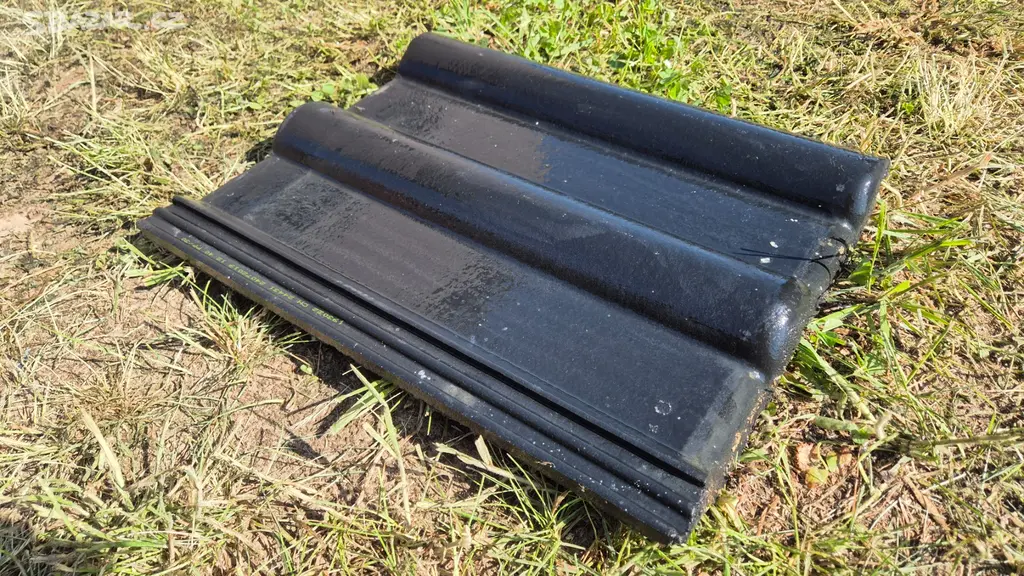 Sřešní taška / tašky BRAMAC EN 490 černá - Žehušice - Bazar - Sbazar.cz