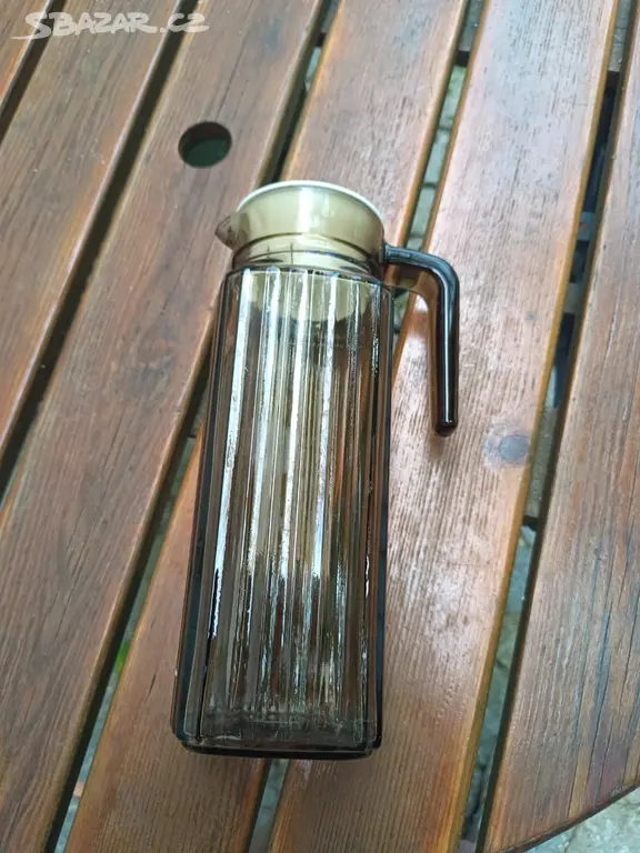 Karafa na minerálku šťávu čaj, juice. Varná nádoba - Plzeň - Bazar ...