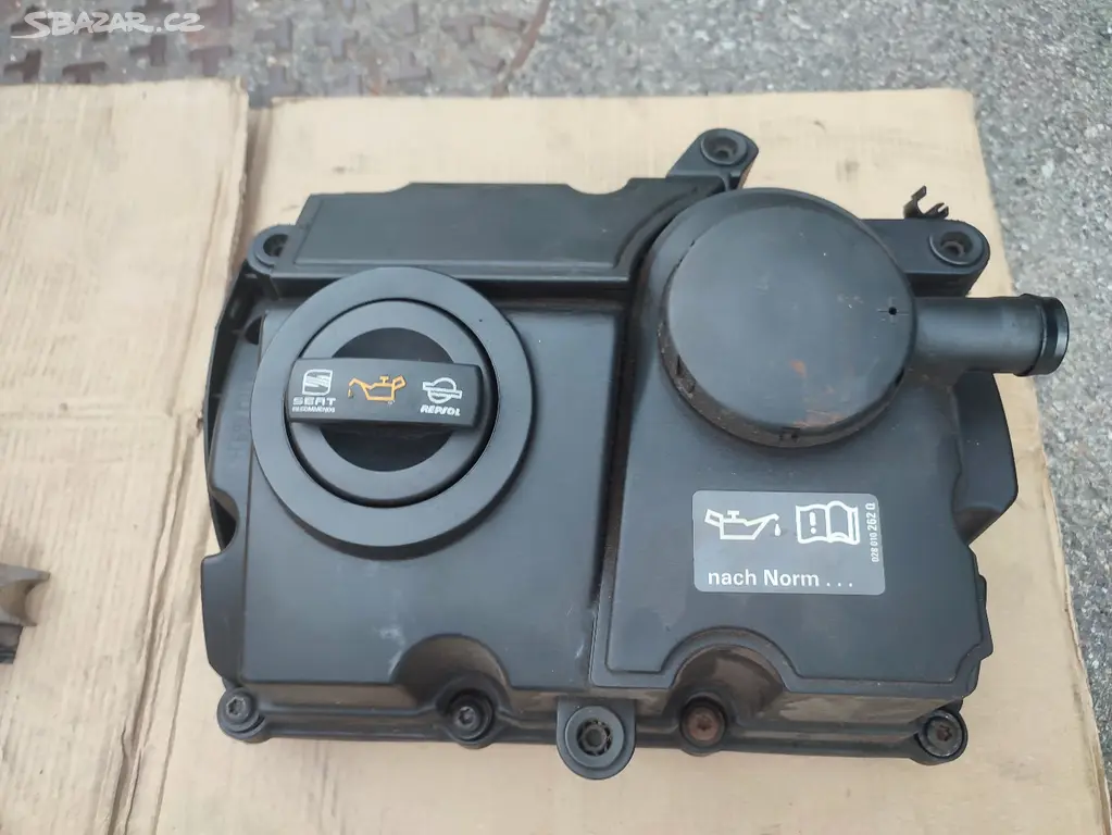 kryt hlavy válce, vrchní víko motor 1.4 tdi - Batelov - Bazar - Sbazar.cz
