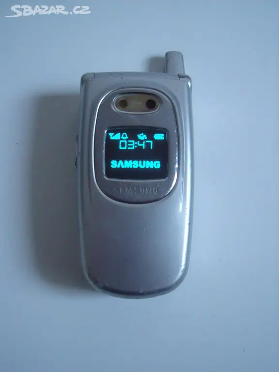 SAMSUNG "V" SGH-P510 + nabíječka - Plzeň - Bazar - Sbazar.cz