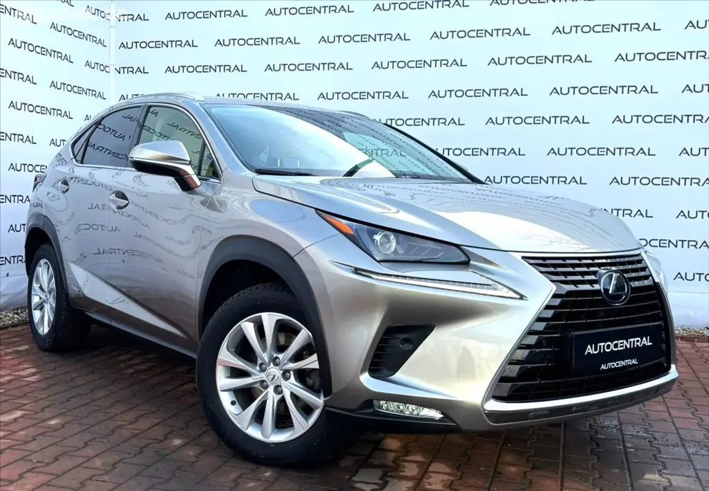 Lexus NX 300h, 2,5 i,1.maj.,ČR,DPH,Po serivsu - Plzeň-město - Bazar ...
