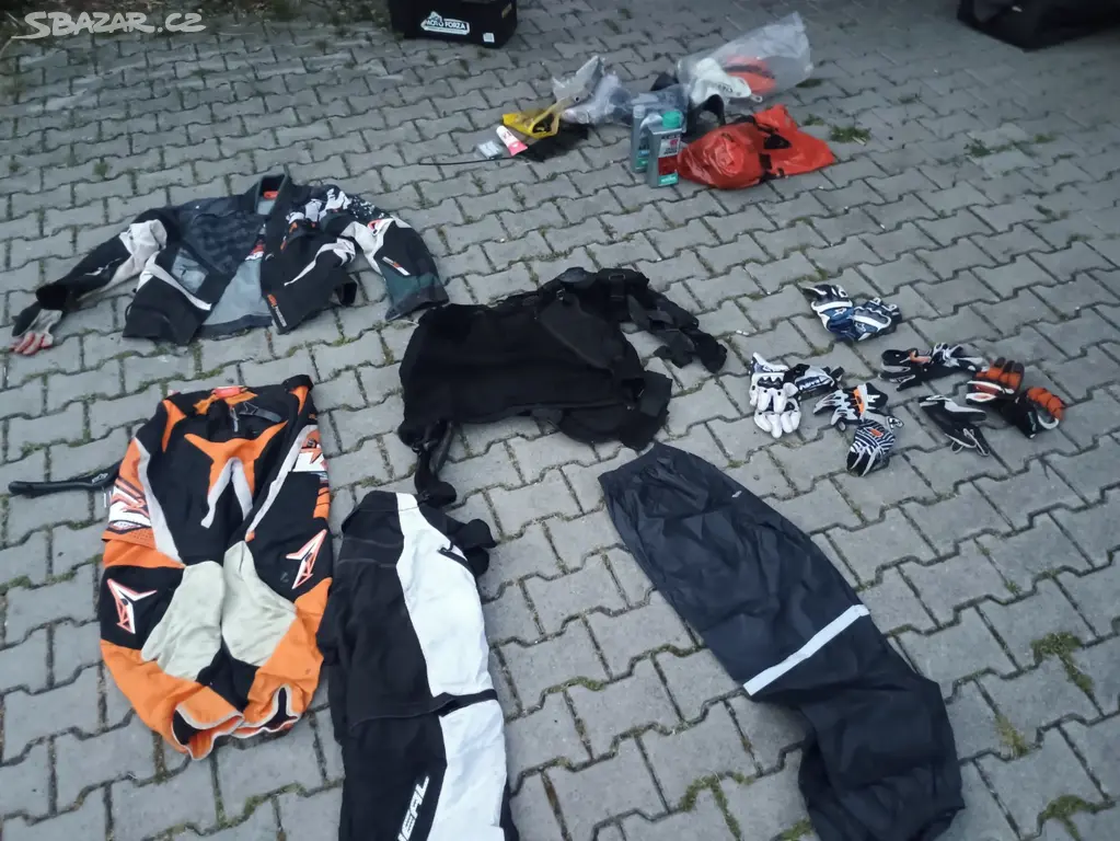 PRODAM OBLECENI NA KTM - Říčany - Bazar - Sbazar.cz