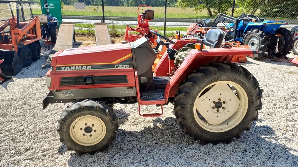 Malotraktor Yanmar F235 4x4 po GO motoru - Rohatec - Bazar - Sbazar.cz