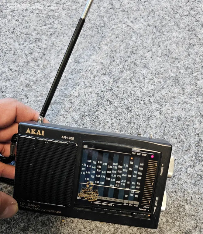 Přenosné rádio AKAI AR-1205 12pásmový přijímač FM - Praha, Bubeneč ...