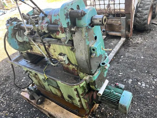 Revolverovy soustruh - Praha - Bazar - Sbazar.cz